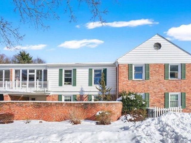 2 bedroom, Springfield MA 01108 LS101783406