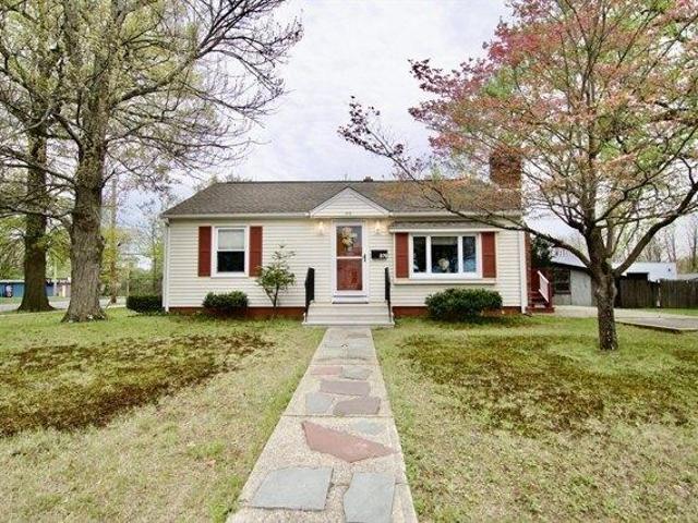 2 bedroom, Springfield MA 01151 LS102479425