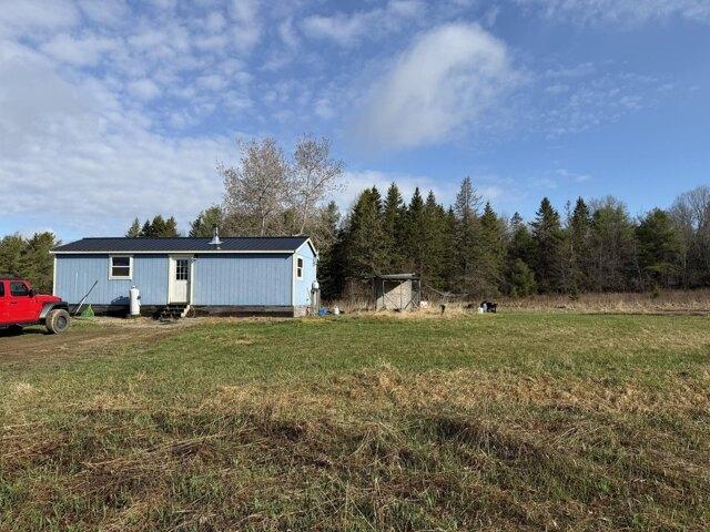 2 bedroom, Springfield ME 04487 LS102444505