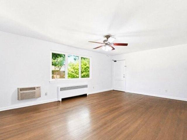 2 bedroom, Springfield NJ 07081 104787735