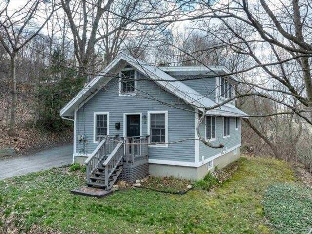 2 bedroom, Springfield VT 05156 103127501