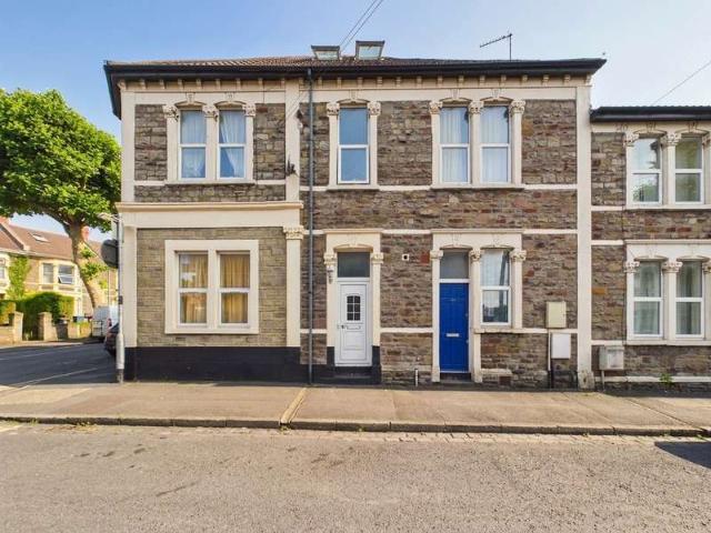 2 Bedroom Studio Flat