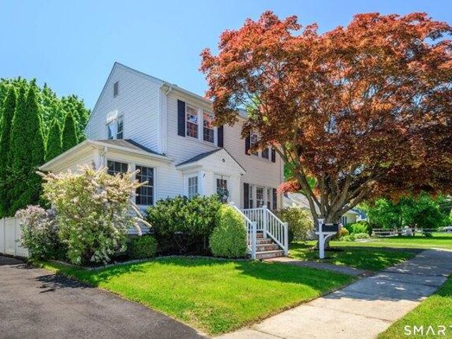 2 bedroom, Stamford CT 06902 104848525