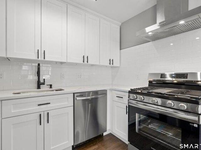 2 bedroom, Stamford CT 06902 102214348