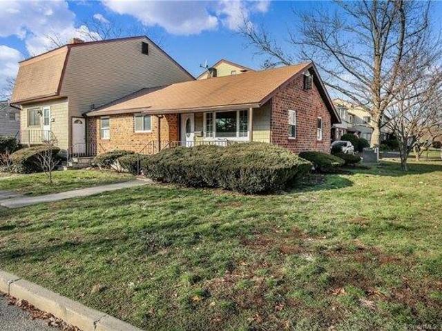2 bedroom, Stamford CT 06902 102479491