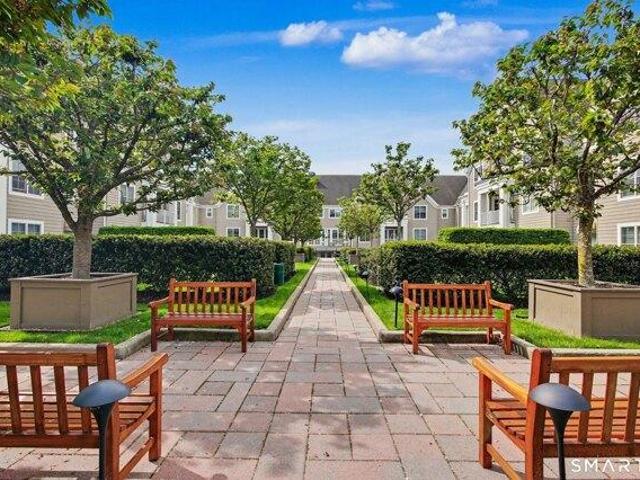 2 bedroom, Stamford CT 06902 102585838