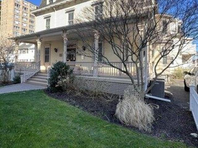 2 bedroom, Stamford CT 06902 LS102475328