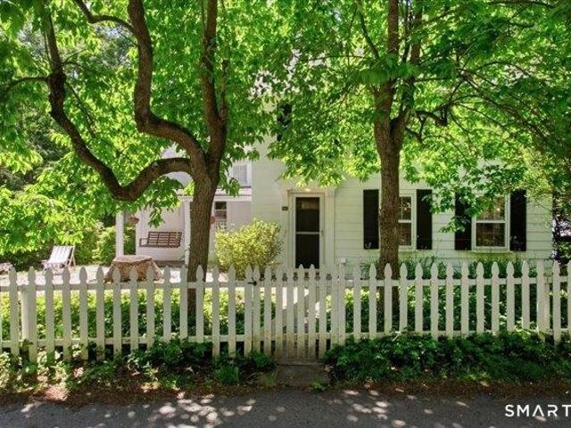 2 bedroom, Stamford CT 06903 104810992