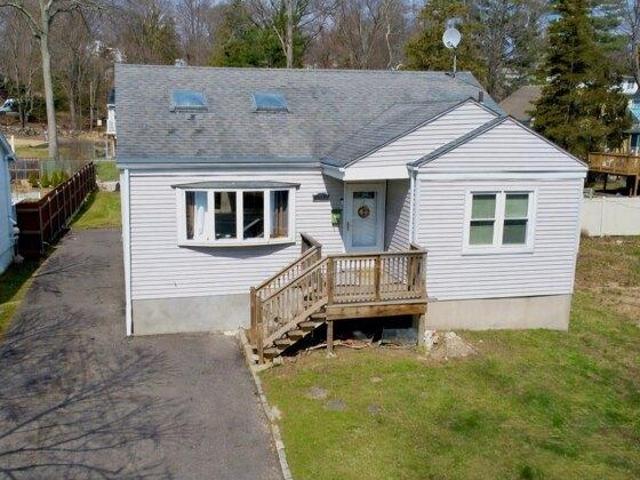 2 bedroom, Stamford CT 06905 LS102443546