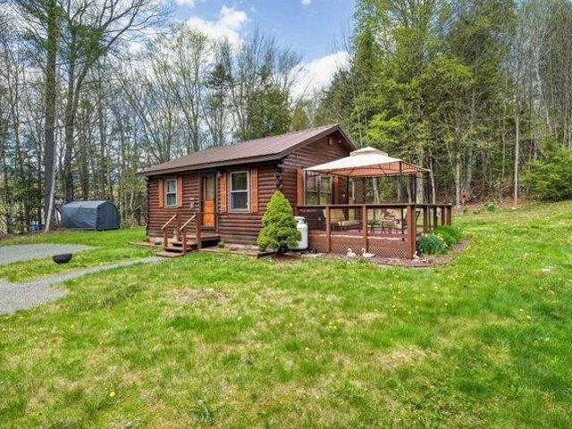 2 bedroom, Stark NH 03582 102709255