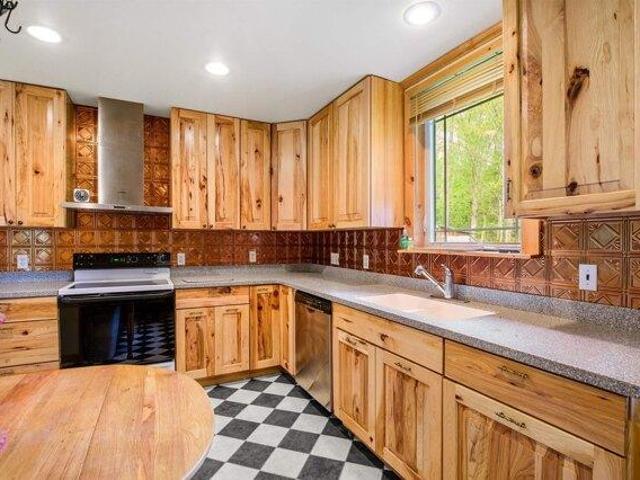 2 bedroom, Stark NH 03582 LS102028749
