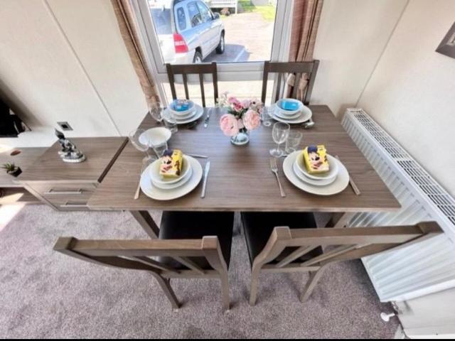 2 bedroom static caravan to rent