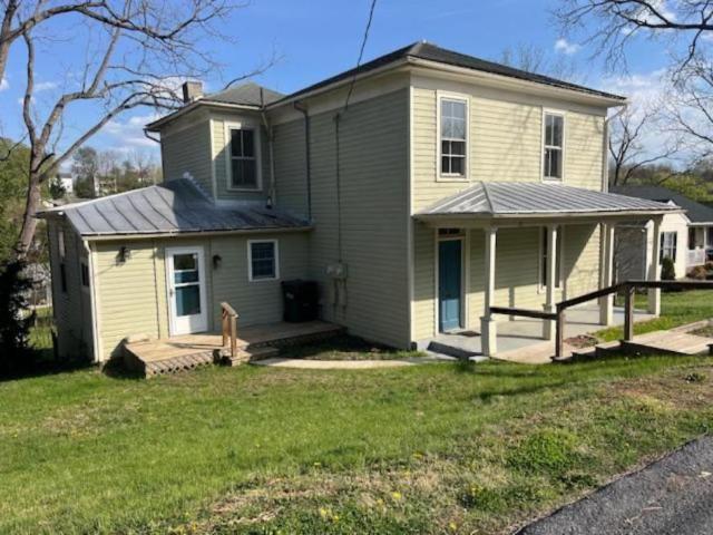 2 bedroom, Staunton VA 24401 89840926