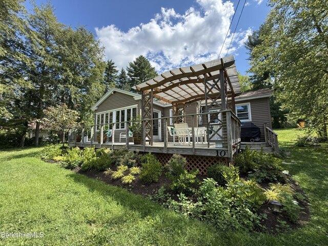 2 bedroom, Stockbridge MA 01262 105082118