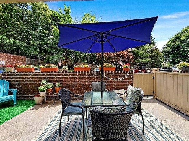 2 bedroom, Stoneham MA 02180 104834932