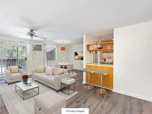 2 bedroom, Stoneham MA 02180 102961453
