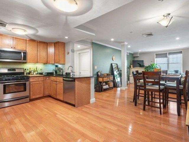 2 bedroom, Stoneham MA 02180 LS101659282