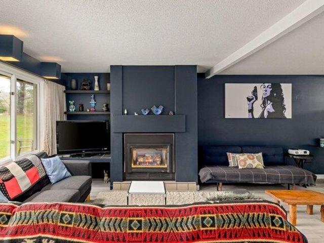 2 bedroom, Stowe VT 05672 104569271
