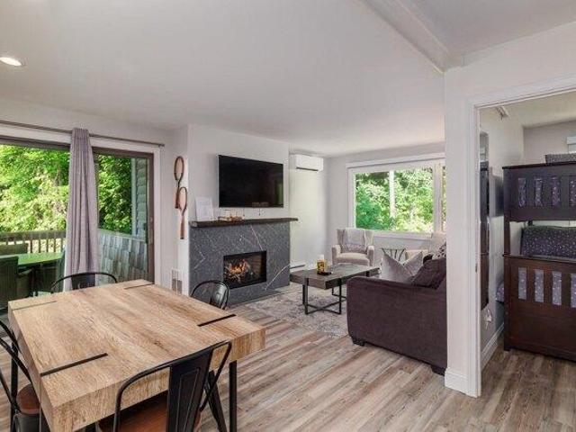 2 bedroom, Stowe VT 05672 104688532
