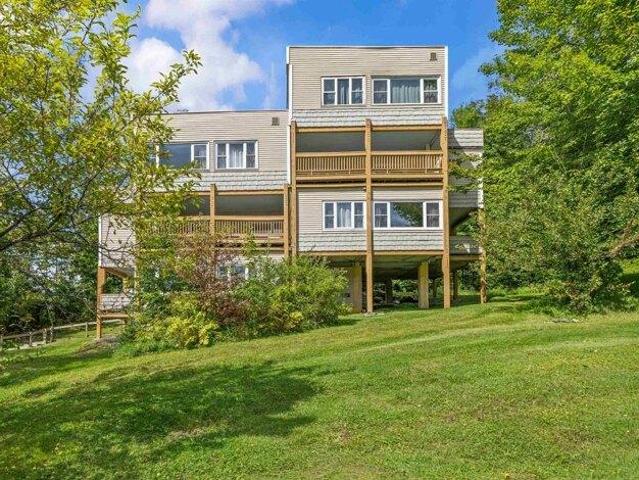 2 bedroom, Stowe VT 05672 105107264