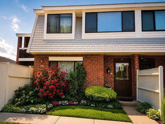 2 bedroom, Stoughton MA 02072 103809345