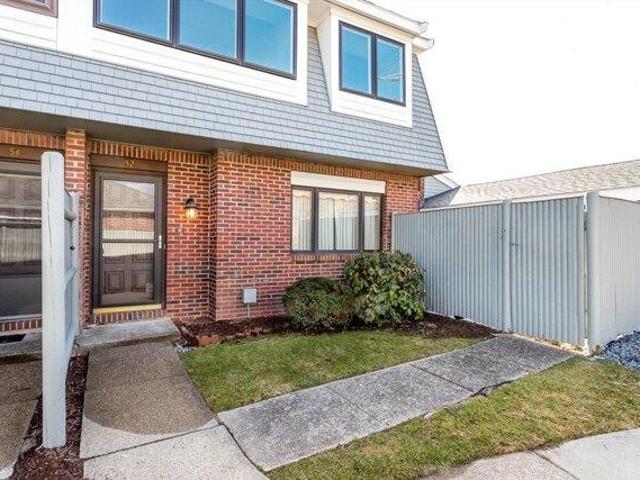 2 bedroom, Stoughton MA 02072 104609001