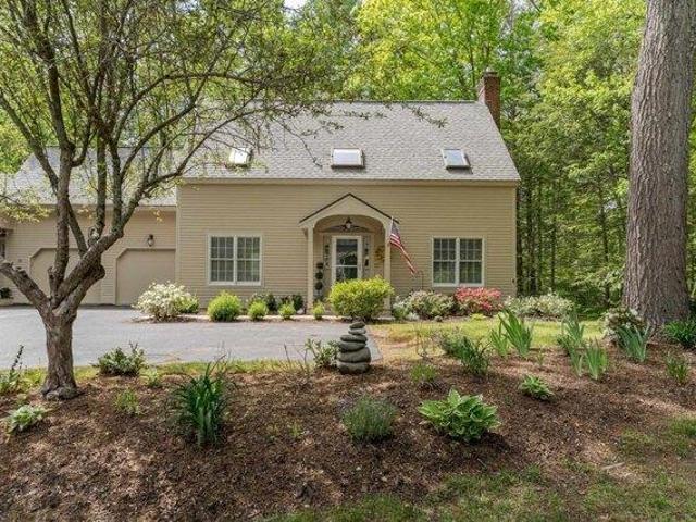 2 bedroom, Stratham NH 03885 104649694