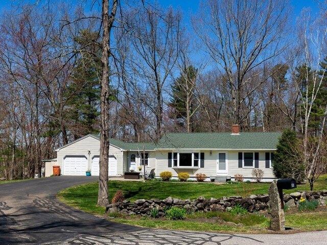 2 bedroom, Stratham NH 03885 102727606