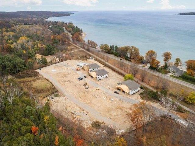 2 bedroom, Suttons Bay MI 49682 LS93995419