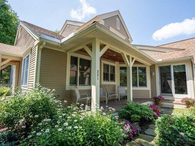2 bedroom, Sudbury MA 01776 LS102477354
