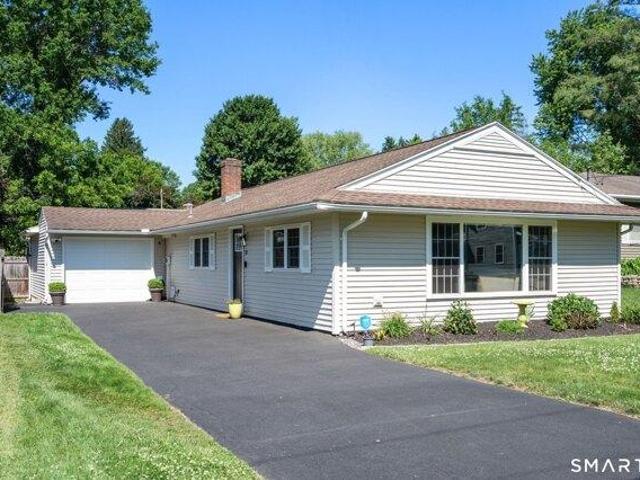 2 bedroom, Suffield CT 06078 104653220