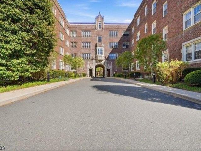 2 bedroom, Summit NJ 07901 LS102727028