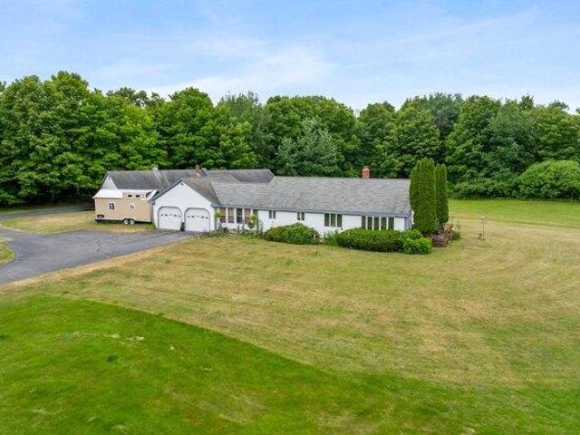 2 bedroom, Pownal ME 04069 105113941