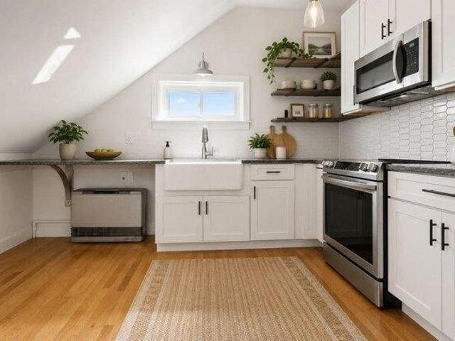 2 bedroom, Portland ME 04101 104790628