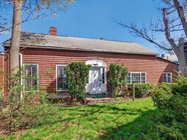 2 bedroom, Portland ME 04102 104720970