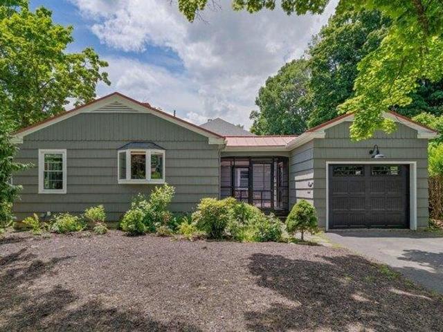 2 bedroom, Portland ME 04103 104719587