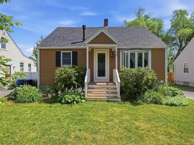 2 bedroom, Portland ME 04103 105109060