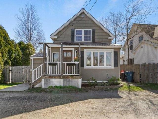 2 bedroom, Portland ME 04103 102668281