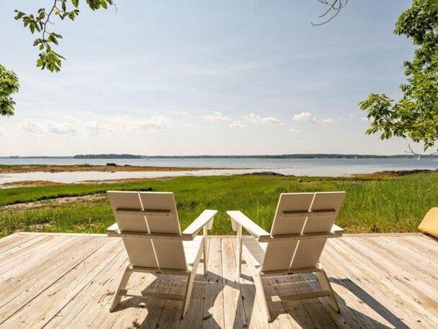 2 bedroom, Portland ME 04109 105092446