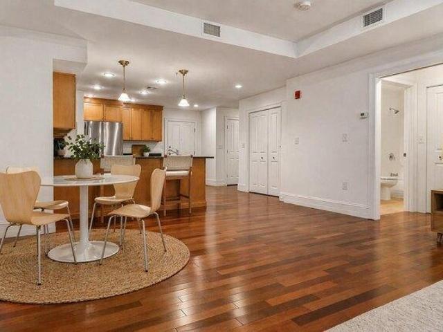 2 bedroom, Portsmouth NH 03801 102372859