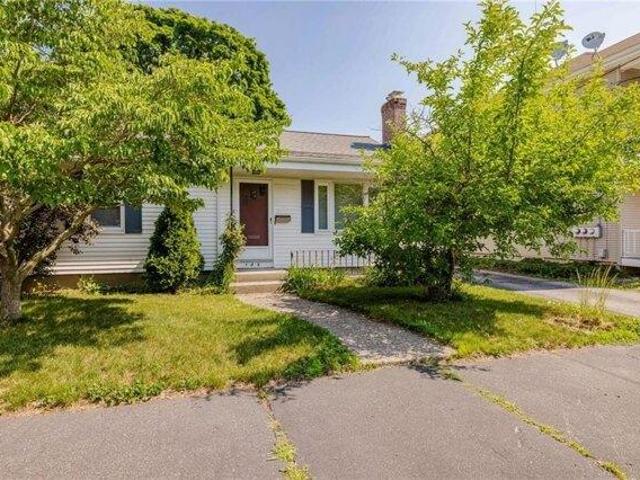 2 bedroom, Pawtucket RI 02861 103886892