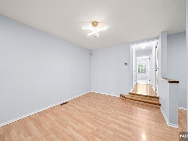 2 bedroom, Palisades Park NJ 07650 105176177