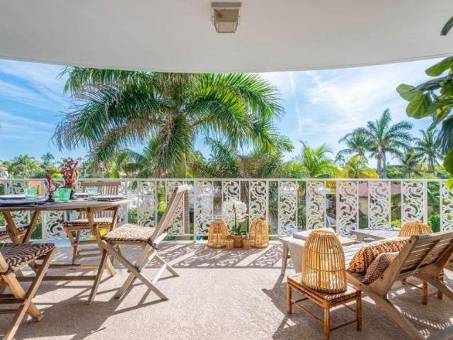 2 bedroom, Palm Beach FL 102519321