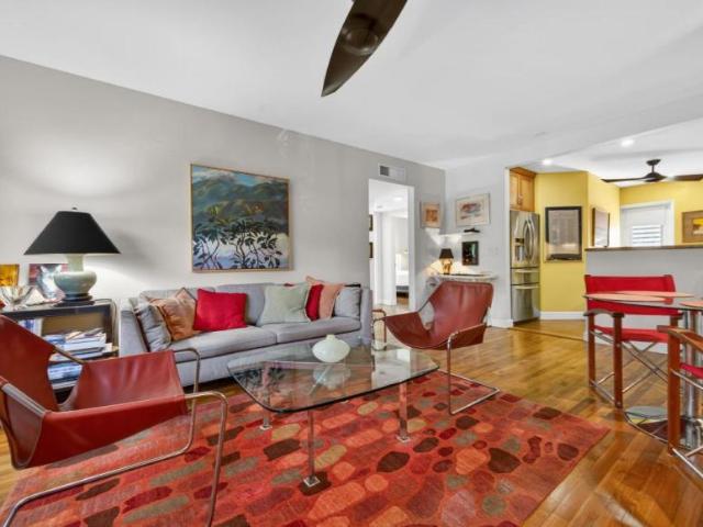 2 bedroom, Palm Beach FL 102659127