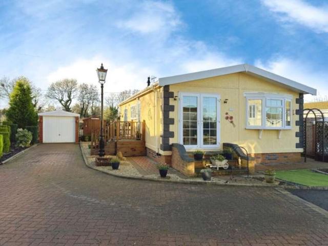 2 Bedroom Park Home Mobile Home