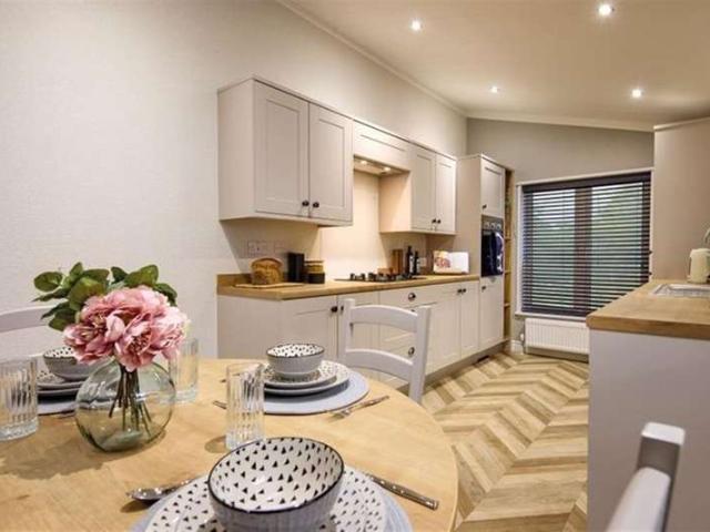 2 Bedroom Park Home Mobile Home