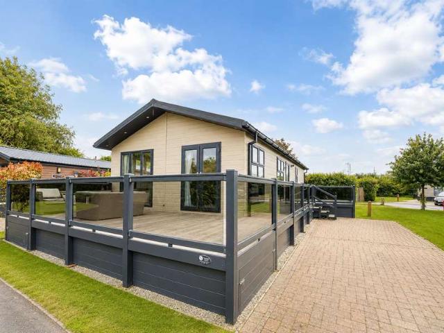 2 Bedroom Park Home Mobile Home
