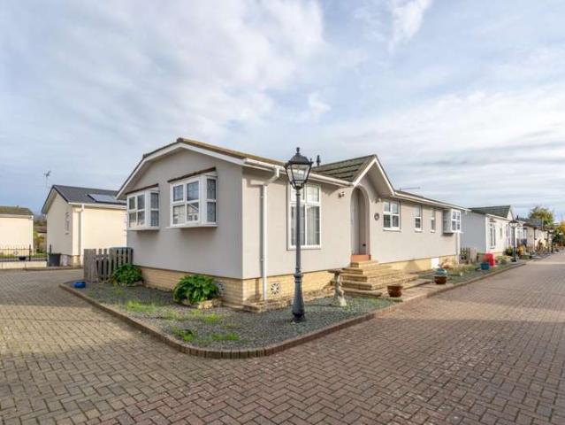 2 Bedroom Park Home Mobile Home