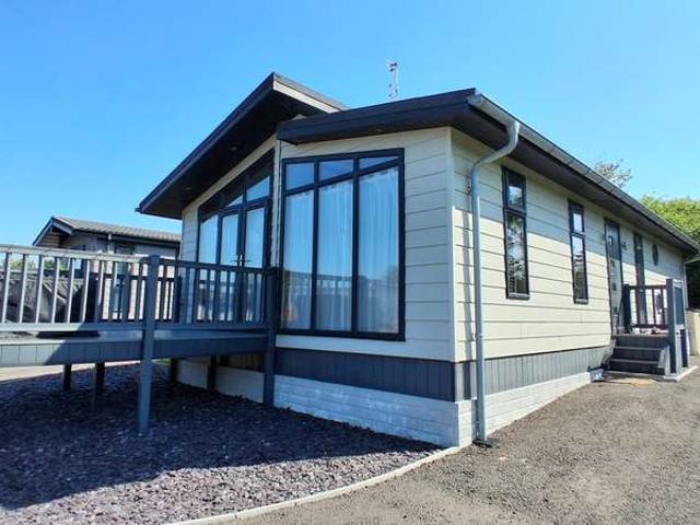 2 Bedroom Park Home Mobile Home