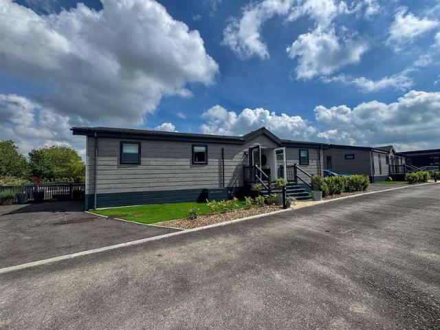 2 Bedroom Park Home Mobile Home